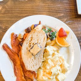 SWEET MAPLE - Updated September 2025 - 8103 Photos & 5089 Reviews ...