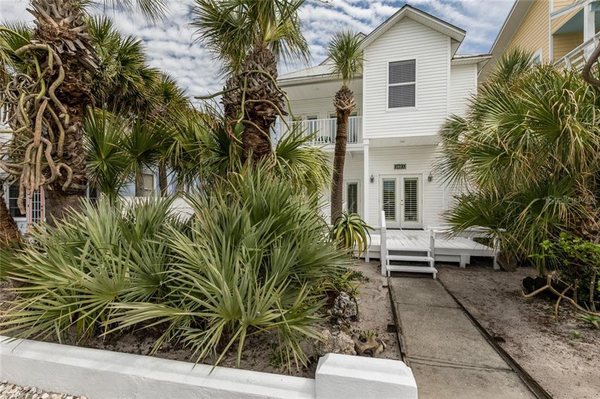 BEAU LUCAS - DALTON WADE REAL ESTATE GROUP - Updated December 2025 ...