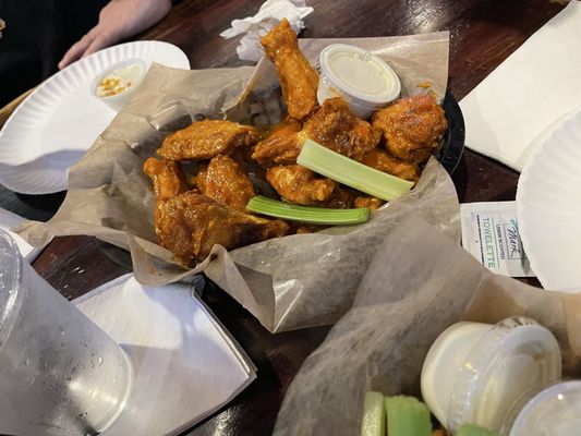 SIDELINES BEER HOUSE - Updated August 2025 - 40 Photos & 109 Reviews ...