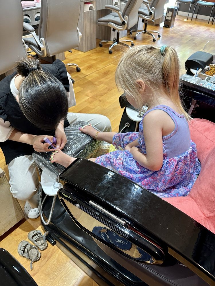 SNOOPY NAILS & SPA - Updated June 2026 - 35 Photos & 13 Reviews - 580 ...