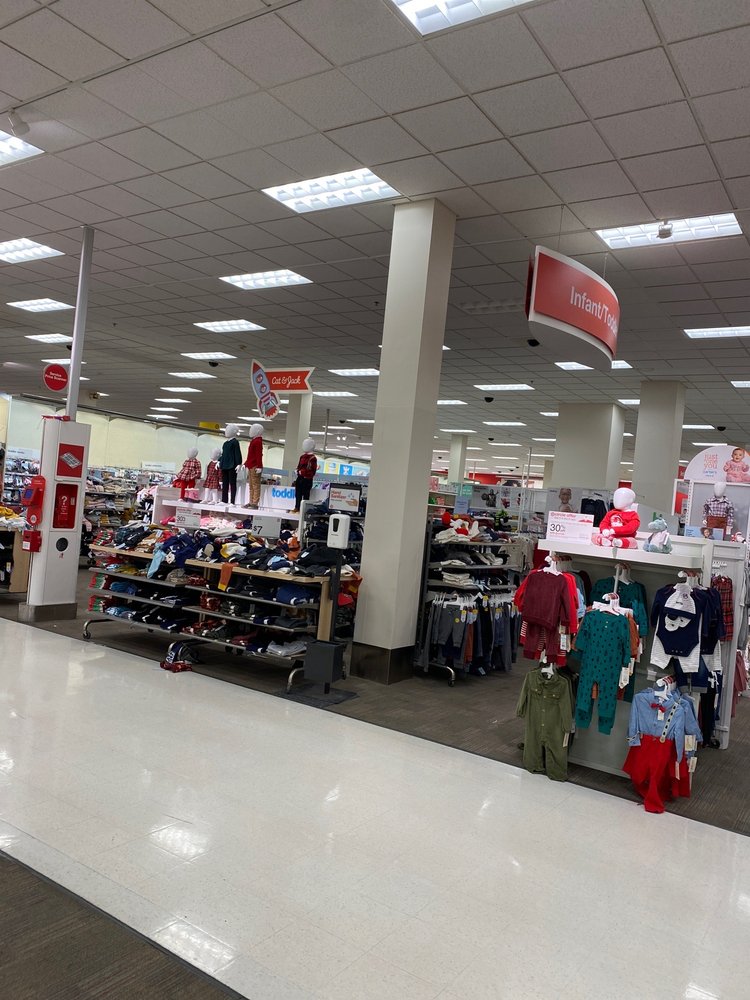 TARGET - Updated December 2025 - 38 Photos & 32 Reviews - 50 Holyoke St ...