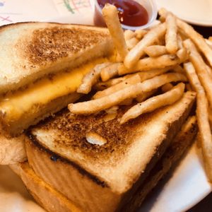 TRIDENT GRILL IV - 73 Photos & 117 Reviews - Sports Bars - 2912 W Ina ...