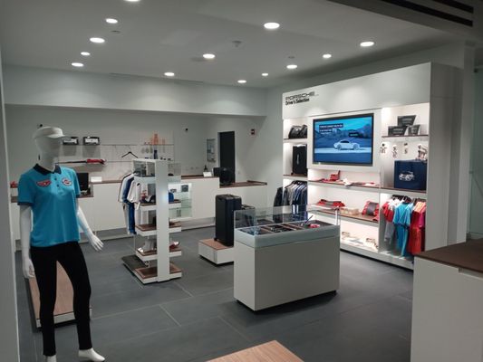 PORSCHE DOWNTOWN - CHICAGO - Updated December 2025 - 30 Photos & 27 ...