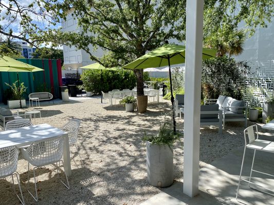 511 BAR & LOUNGE - Updated June 2024 - 511 NE 3rd Ave, Fort Lauderdale ...
