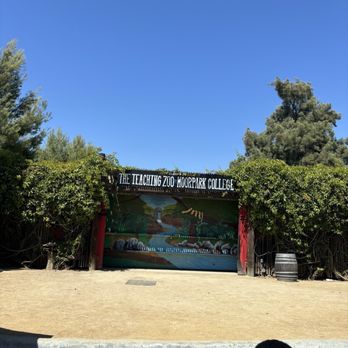 Moorpark AMERICA’S TEACHING ZOO - Updated November 2024 - 251 Photos ...
