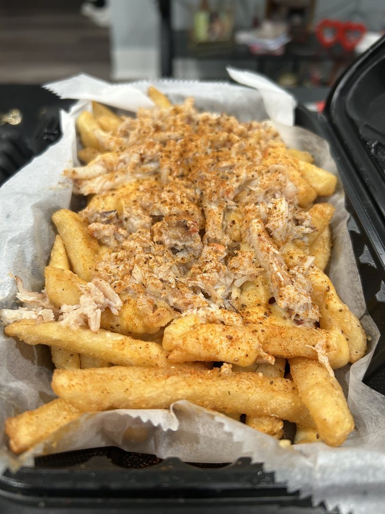 CLUCK AND GILLS - 21 Photos & 23 Reviews - 5729 Germantown Ave ...