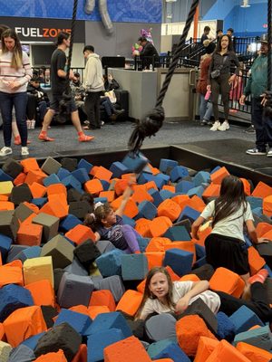SKY ZONE TRAMPOLINE PARK - Updated March 2025 - 47 Photos & 126 Reviews ...