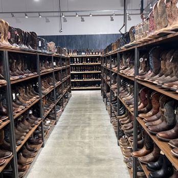 BOOT BARN - Updated March 2025 - 79 Photos - 315 Chatham Dr, Newport ...