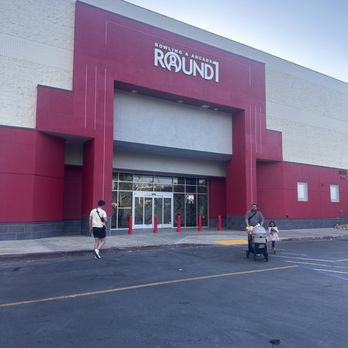 ROUND1 BOWLING & ARCADE - Updated December 2024 - 123 Photos & 110 ...