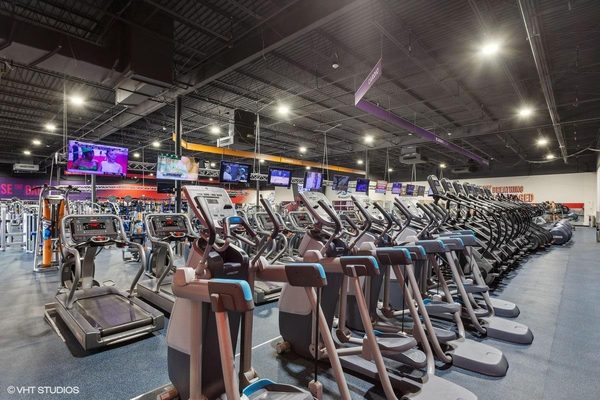 CRUNCH FITNESS - SARASOTA BEE RIDGE - Updated December 2025 - 49 Photos ...