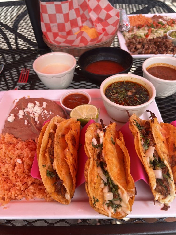 Red Luna Seasons, Mahtomedi | Roadtrippers