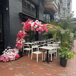 HUE BOSTON - Updated August 2025 - 197 Photos & 84 Reviews - 90 Exeter ...