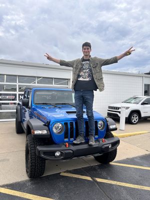 YARK CHRYSLER JEEP DODGE RAM - Updated October 2025 - 45 Photos & 66 ...