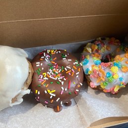 SLODOCO DONUTS - Updated June 2025 - 1555 Photos & 1346 Reviews - 793 E ...