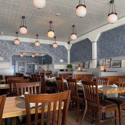 CALISTOGA INN - RESTAURANT - Updated September 2025 - 1340 Photos ...