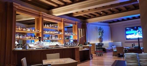 COLISEUM POOL & GRILL - Updated September 2024 - 1406 Photos & 584 ...