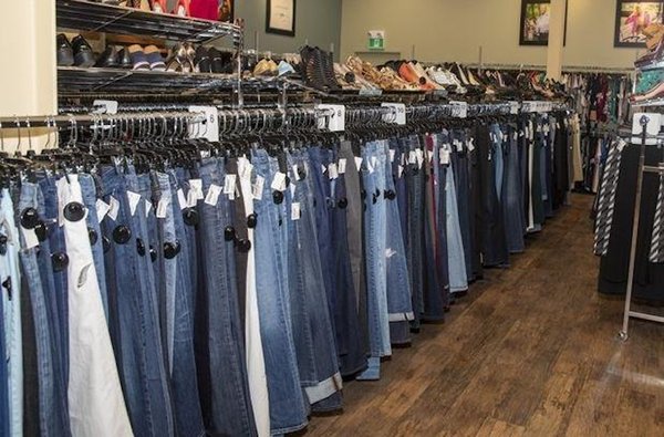 STYLE ENCORE - Updated December 2025 - 40 Bristol Road E, Mississauga ...