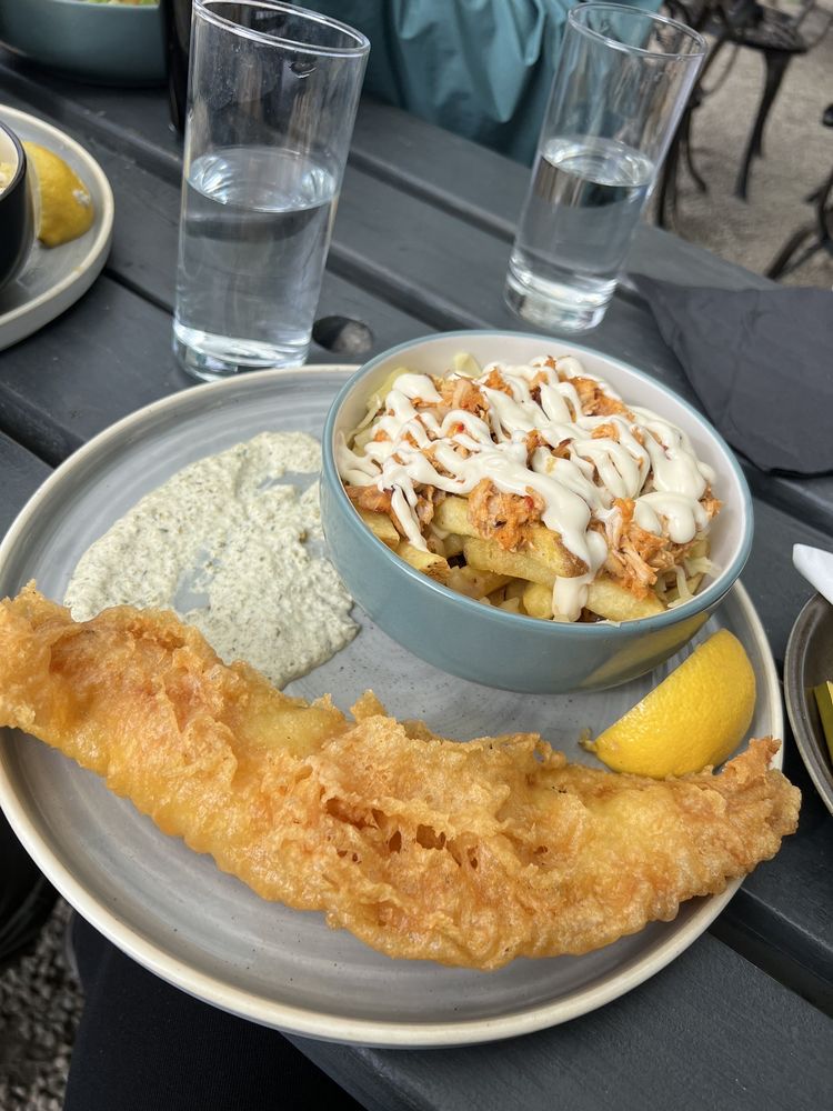 MACGREGORS - Updated May 2024 - 62 Photos & 44 Reviews - 109 Academy ...