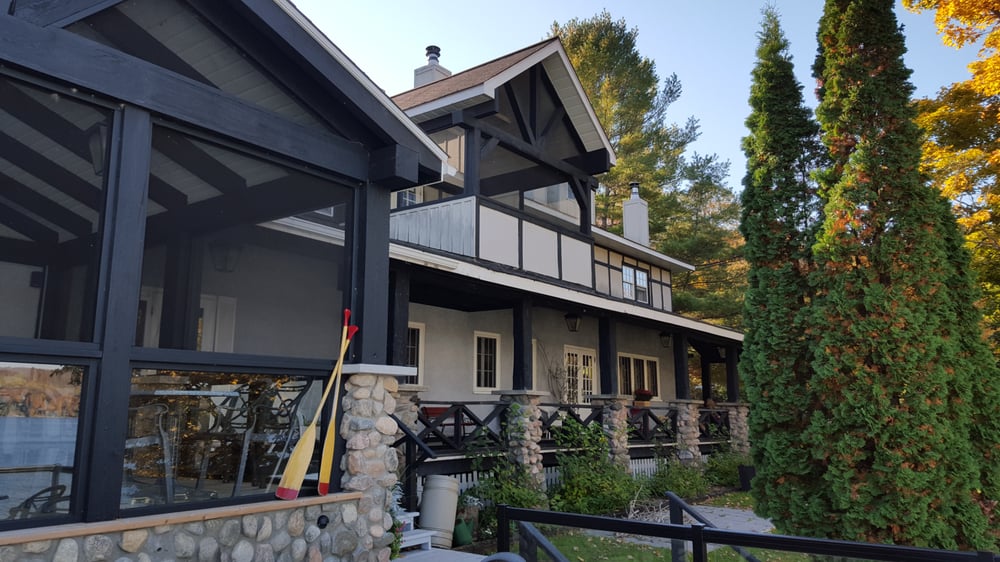 SIR SAM’S INN - 13 Photos - 1491 Sir Sams's Road, Eagle Lake, Ontario ...