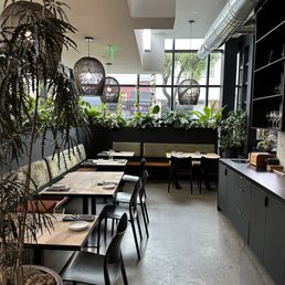 NARI - Updated December 2025 - 2133 Photos & 580 Reviews - 1625 Post St ...