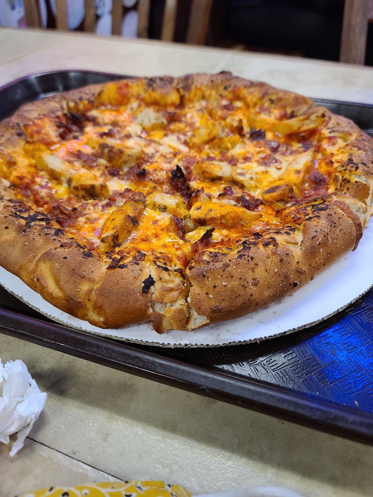 FAMOUS BRICK OVEN PIZZERIA - 74 Photos & 167 Reviews - Pizza - 402 ...