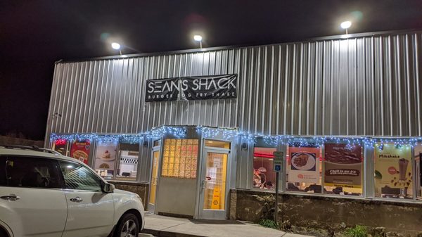 SEAN’S SHACK - 33 Photos & 31 Reviews - 2840 E Millbrook Rd, Raleigh ...