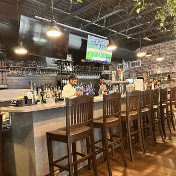 TOPSIDE TAVERN - Updated January 2026 - 135 Photos & 48 Reviews - 10 S ...