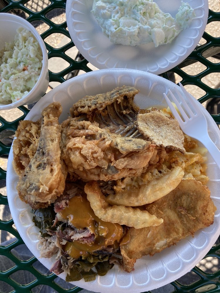 DUKES BBQ - Updated February 2025 - 48 Photos & 103 Reviews - 331 Folly ...