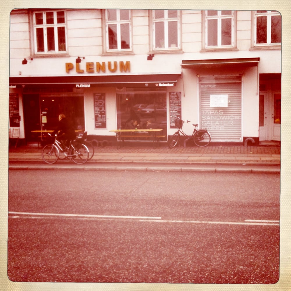 CAFÉ PLENUM - Updated October 2025 - 32 Photos & 35 Reviews - Sankt ...