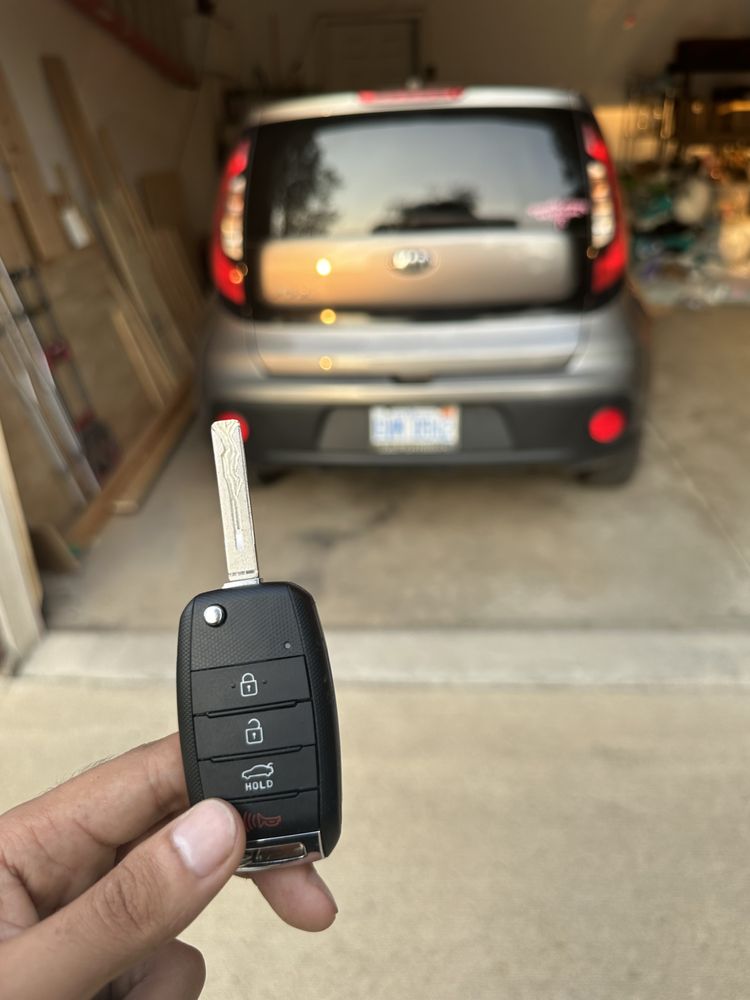 INSTANT KEYS - TEMP. CLOSED - Updated July 2025 - 20 Photos - Dearborn ...