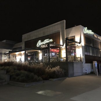 BEERTOWN - Updated December 2025 - 151 Photos & 119 Reviews - 75 King ...