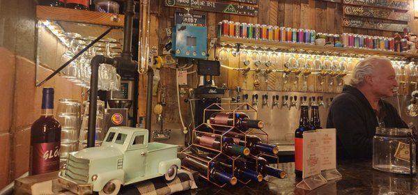 SQUAREHEAD BREWING - Updated September 2025 - 100 Photos & 37 Reviews - 405 High St, Holbrook ...