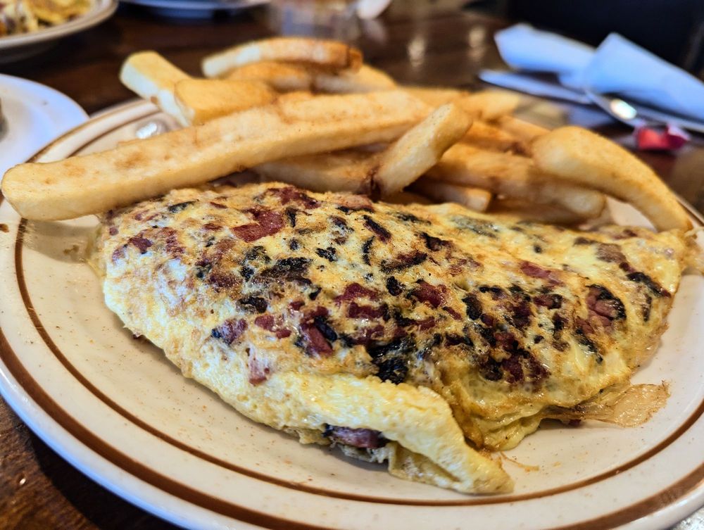 UNCLE BERNIE’S DELI - Updated January 2025 - 336 Photos & 616 Reviews ...