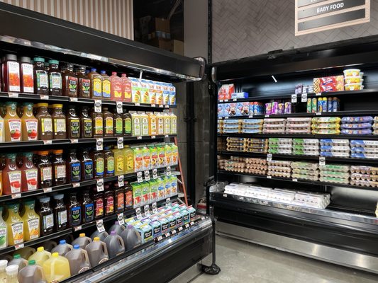 DUMBO MARKET - Updated December 2025 - 28 Photos & 14 Reviews - 205 ...