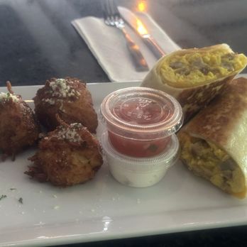 PUB 235 - Updated August 2025 - 190 Photos & 246 Reviews - 235 N Ave ...