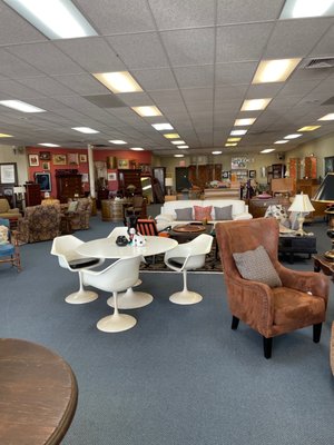 LILY’S FURNITURE & CONSIGNMENT - Updated December 2025 - 9012 Metcalf ...