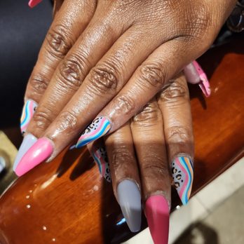 ROYAL OAKS NAILS - Updated July 2024 - 403 Photos & 301 Reviews - 208 W ...