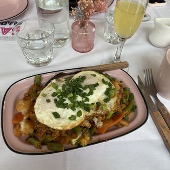 MOVIDA - Updated June 2024 - 860 Photos & 617 Reviews - 600 S 6th St ...