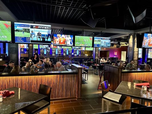FUSE SPORTS BAR - Updated January 2026 - 260 Photos & 307 Reviews ...