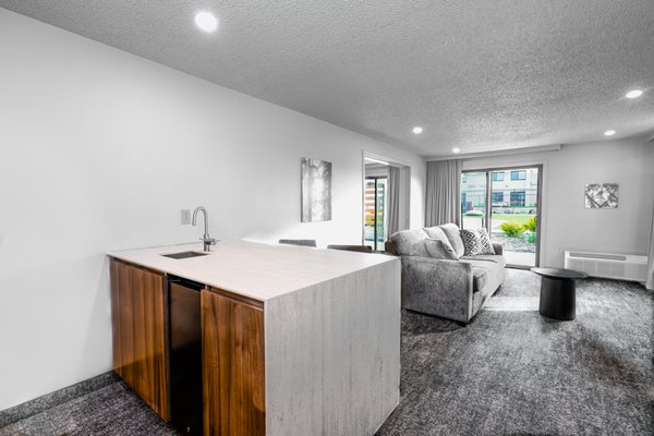 RUBY RIVER HOTEL - Updated August 2025 - 64 Photos & 78 Reviews - 700 N ...