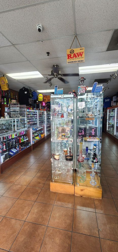 DADDY’S SMOKE SHOP AND MORE - Updated December 2025 - 46 Photos & 116 ...