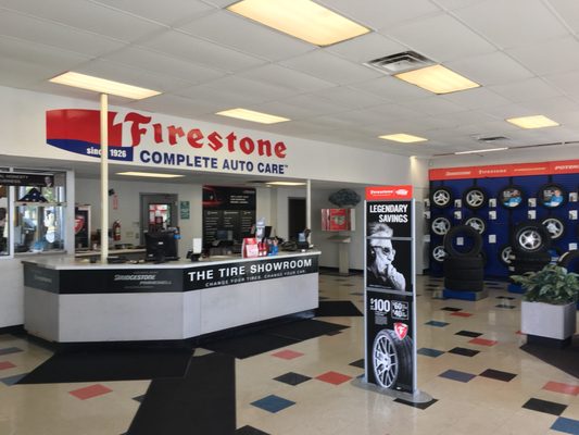 FIRESTONE COMPLETE AUTO CARE - Updated December 2025 - 12 Photos & 43 ...