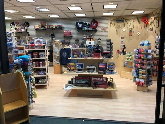 GIFTS ON THE FLY - Updated December 2025 - 1000 Airport Terminal ...