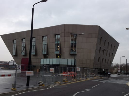 CANADA WATER LIBRARY - Updated May 2024 - 11 Reviews - 21 Surrey Quays ...