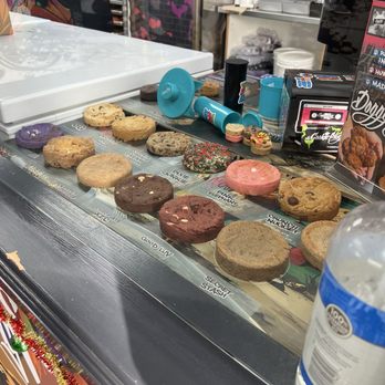 COOKIE PLUG - Updated October 2025 - 531 Photos & 399 Reviews - 1801 E ...