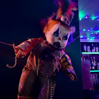 QUARTERS ARCADE BAR - Updated December 2025 - 107 Photos & 135 Reviews ...