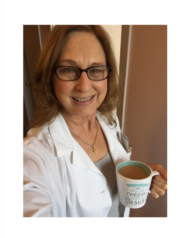 SHARON N SPOONER, MD - Updated December 2025 - 19 Reviews - 2222 Santa ...