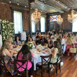 MODERN ON THE RAILS - Updated October 2025 - 248 Photos & 310 Reviews - 1 Station Plz ...