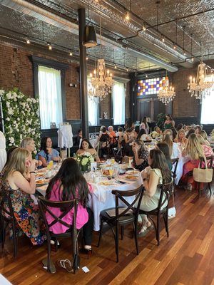 MODERN ON THE RAILS - Updated December 2025 - 253 Photos & 314 Reviews ...