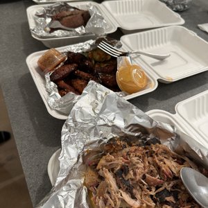 HEIRLOOM MARKET BBQ - 1315 Photos & 1873 Reviews - 2243 Akers Mill Rd ...